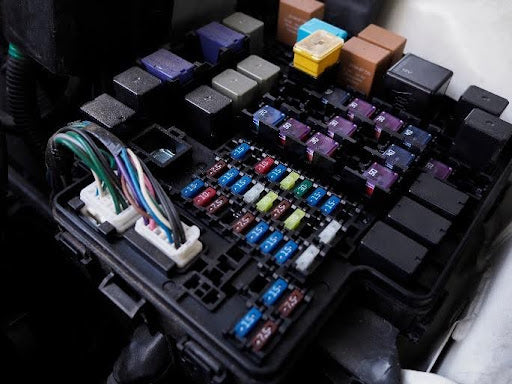 Common Symptoms of a faulty Intelligent Power Distribution Module – Innova